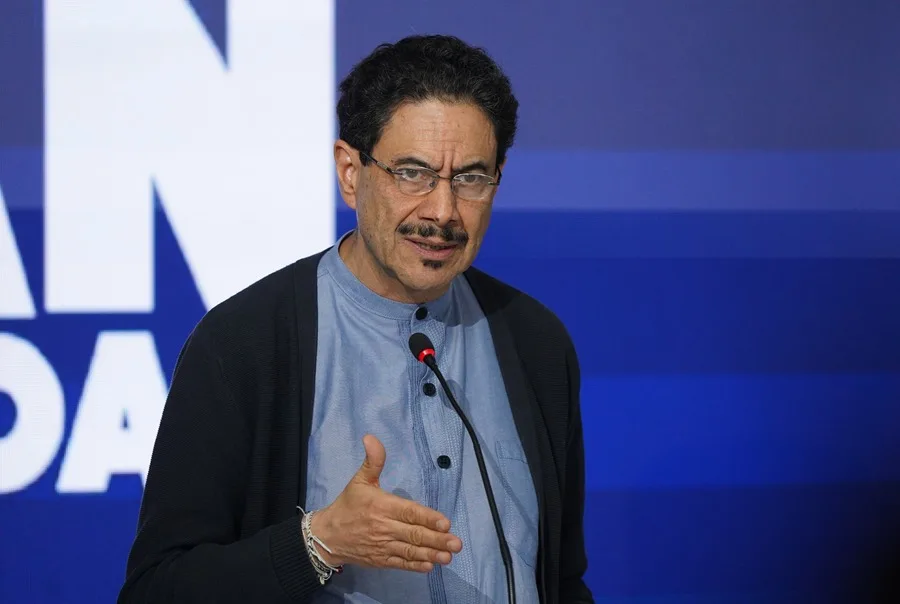 Cepeda dice que Colombia vive "severa crisis espiritual" por la ...