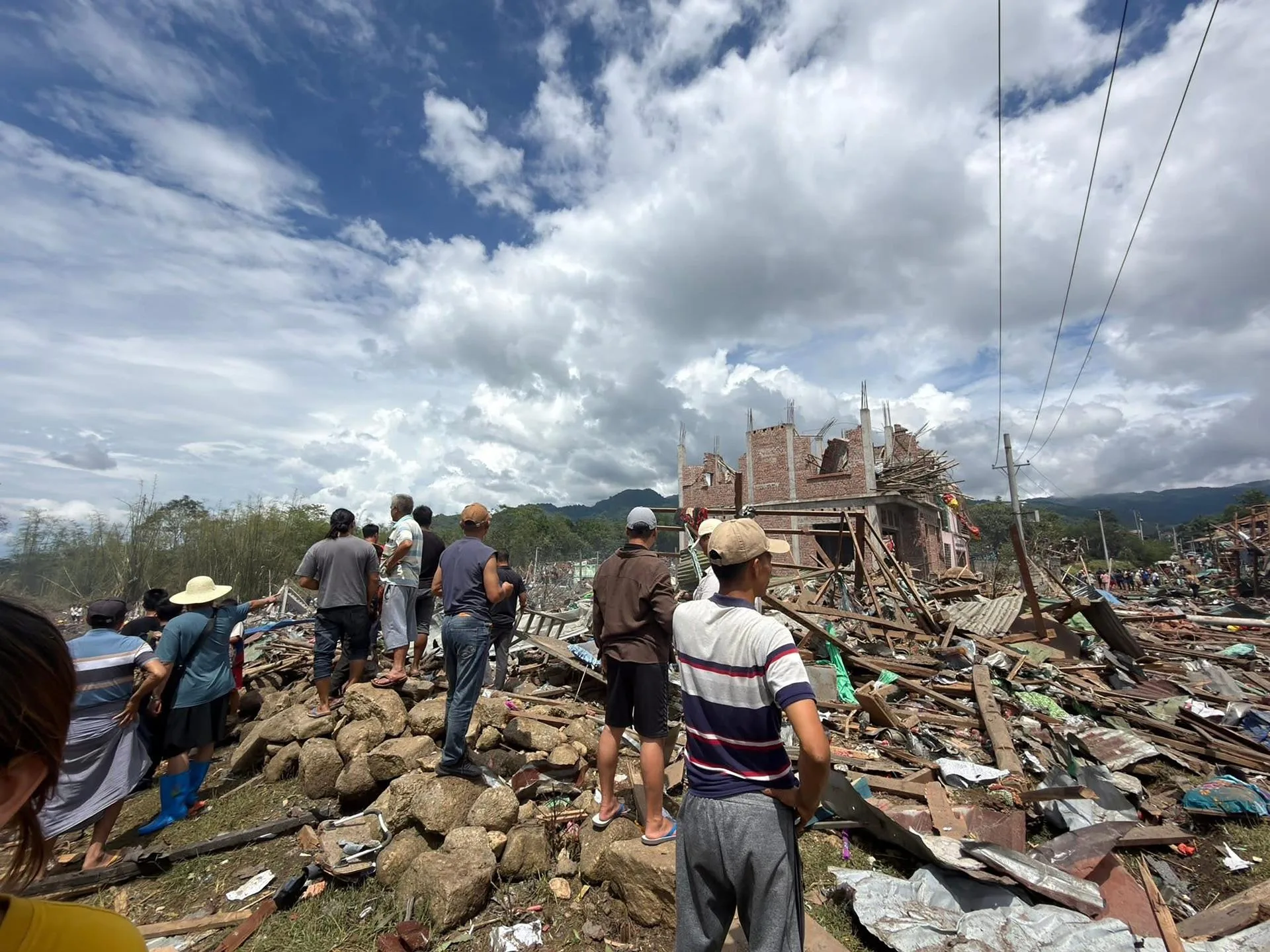55 Killed in Myanmar Mining Blast | EFE Noticias